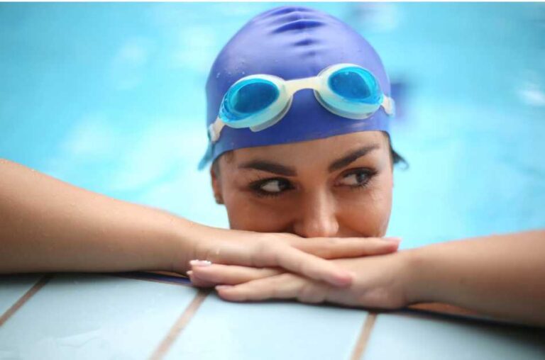 The 10 Best Swim Caps For Long Hair In 2022 | Sportlia